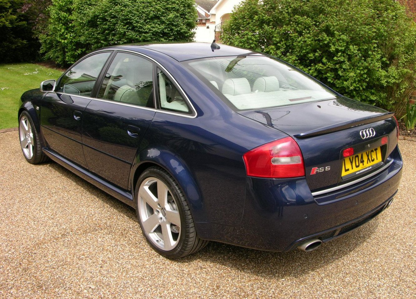 Audi RS 6 technical specifications and fuel economy